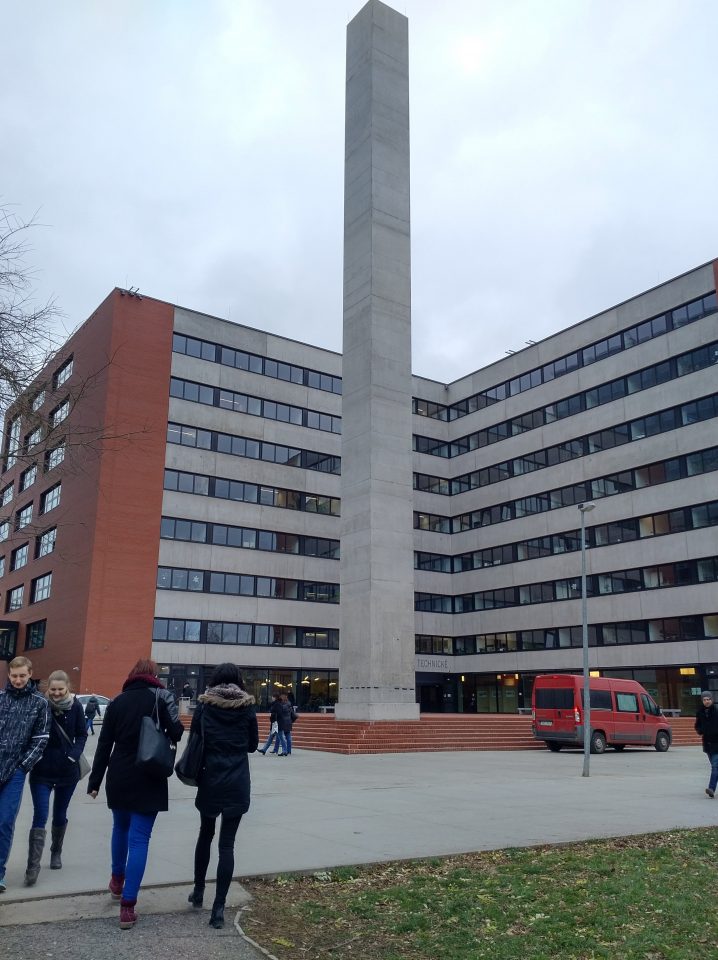 The Iconic Movement Definition | ARCHROCKET